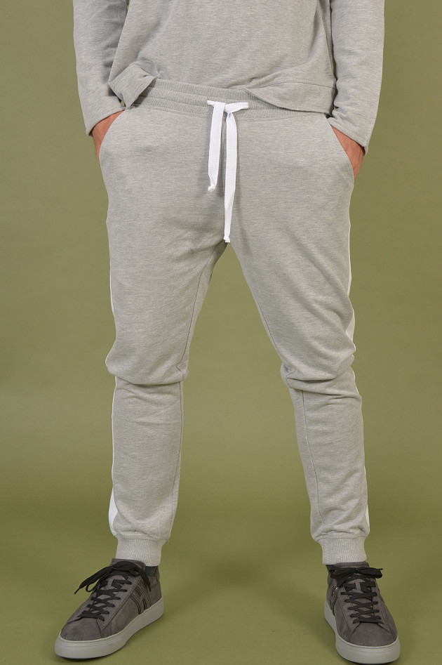 Juvia Jogginghose Mit Seitenstreifen In Grau Weiß Gruener At