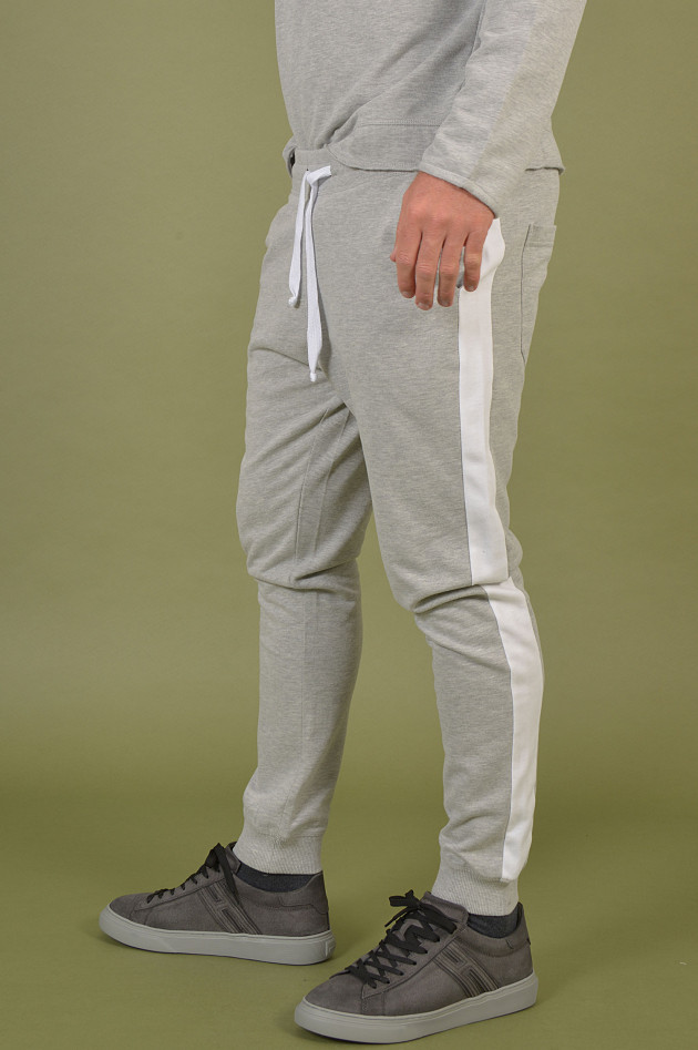 Juvia Jogginghose Mit Seitenstreifen In Grau Weiß Gruener At