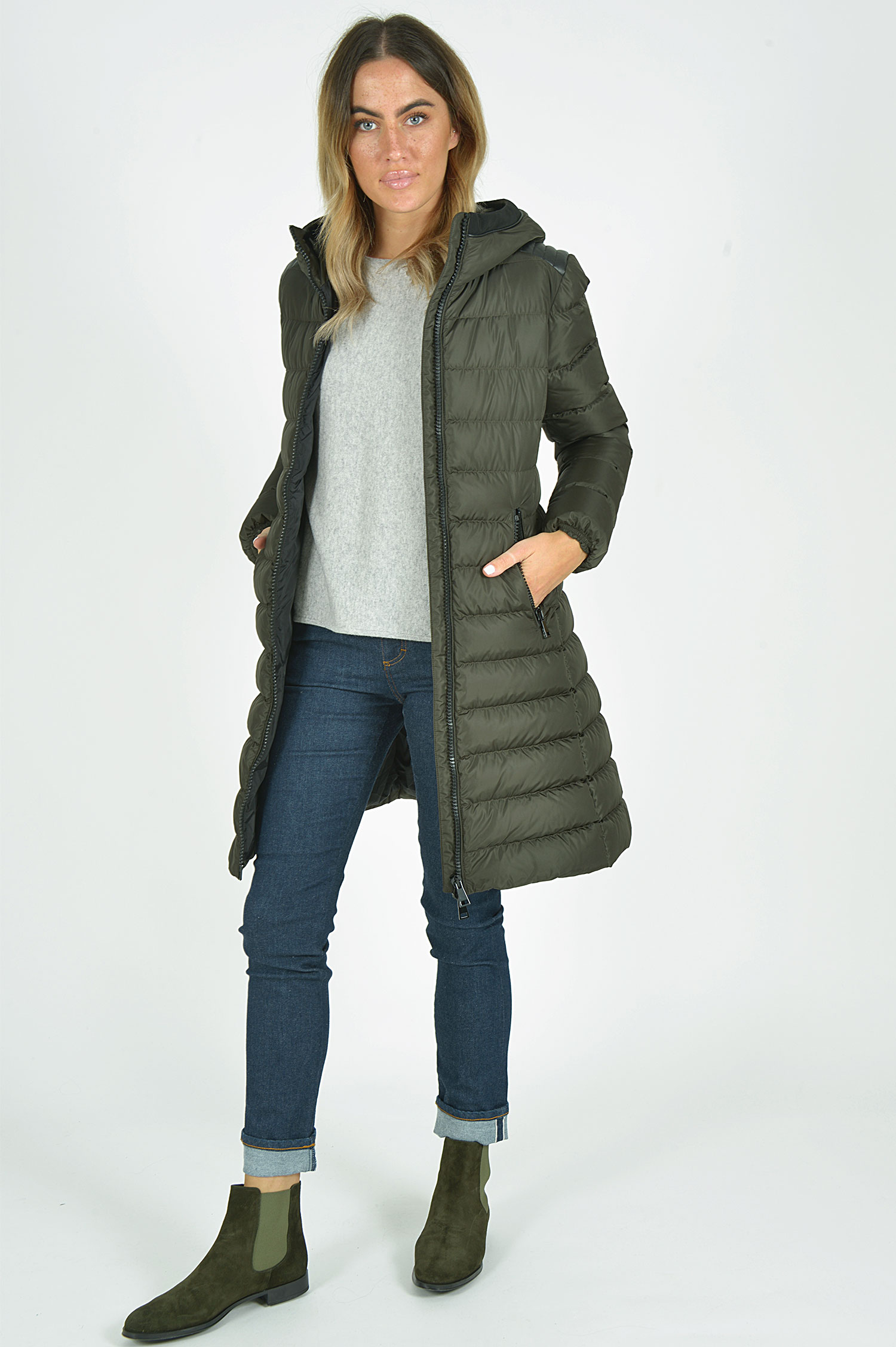 Moncler Daunenmantel TALEVE in Oliv GRUENER.AT